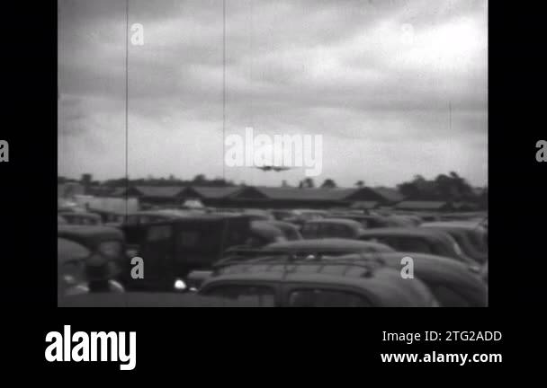 Farnborough Airshow United Kingdom circa 1950 de Havilland DH.106 Comet ...