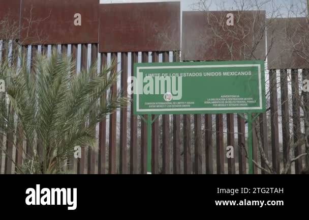 Usa mexican border sign Stock Videos & Footage - HD and 4K Video Clips ...