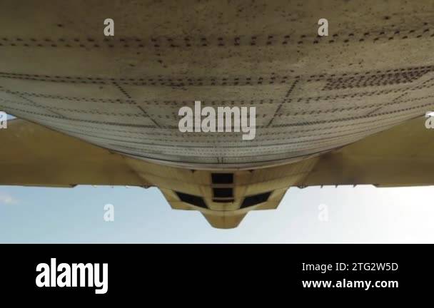 Belly of fuselage Stock Videos & Footage - HD and 4K Video Clips - Alamy