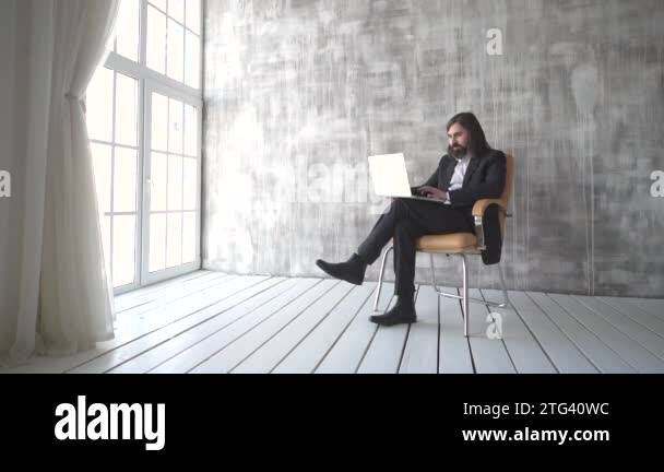 Man laptop hi Stock Videos & Footage - HD and 4K Video Clips - Alamy