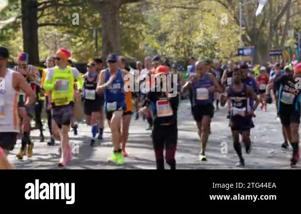 Race crowds and runners Stock Videos & Footage - HD and 4K Video Clips ...