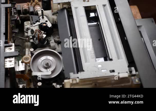 Unloading VHS cassette. Work of the tape of the extended mechanism ...