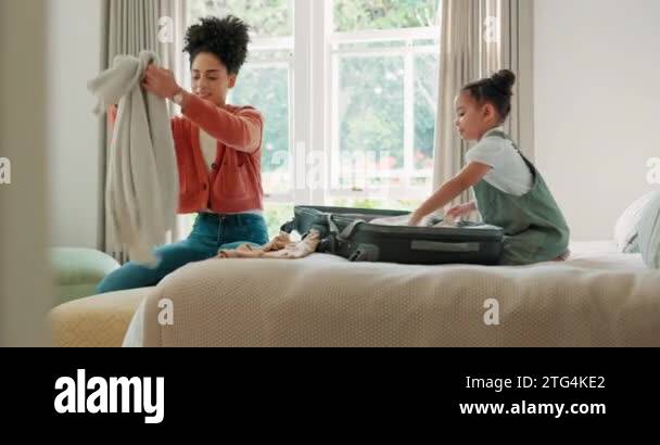 Mom packing Stock Videos & Footage - HD and 4K Video Clips - Alamy