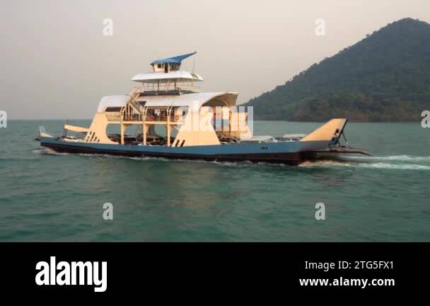 Island transport Stock Videos & Footage - HD and 4K Video Clips - Alamy