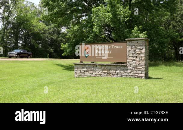 Natchez trace sign Stock Videos & Footage - HD and 4K Video Clips - Alamy
