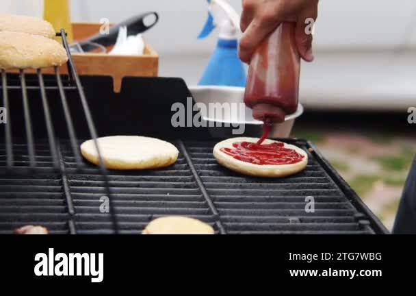 Burger hot dog buns Stock Videos & Footage - HD and 4K Video Clips - Alamy