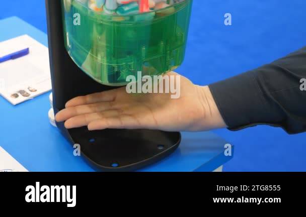 Automated dispenser Stock Videos & Footage - HD and 4K Video Clips - Alamy