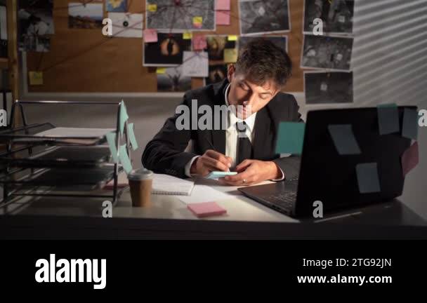 Record note Stock Videos & Footage - HD and 4K Video Clips - Alamy