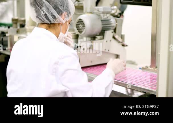 Tablet packaging Stock Videos & Footage - HD and 4K Video Clips - Alamy