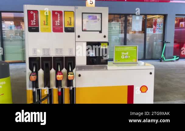 Shell petroleum logo Stock Videos & Footage - HD and 4K Video Clips - Alamy