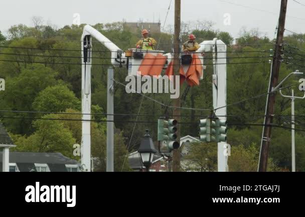 Overhead electrical power lines Stock Videos & Footage - HD and 4K ...