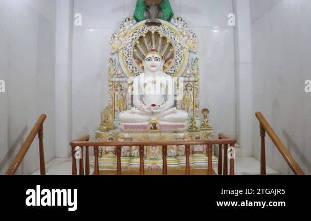 Mahavir Stock Videos & Footage - HD and 4K Video Clips - Alamy
