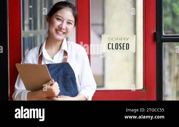 Closing plate Stock Videos & Footage - HD and 4K Video Clips - Alamy