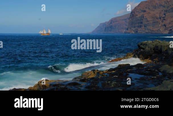 White ocean racing Stock Videos & Footage - HD and 4K Video Clips - Alamy