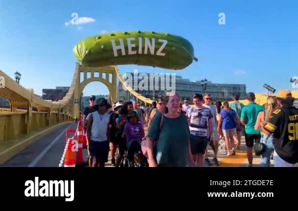 People crowd enjoy during pickelsburgh pickle food festival in ...