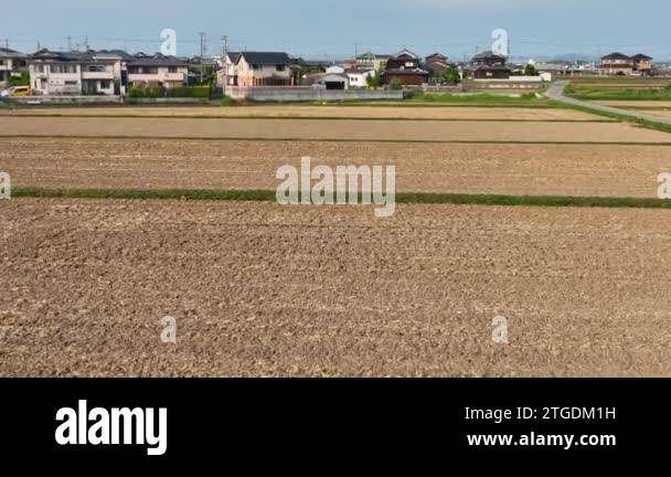 Unplanted fields Stock Videos & Footage - HD and 4K Video Clips - Alamy