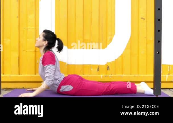 Snake costume Stock Videos & Footage - HD and 4K Video Clips - Alamy