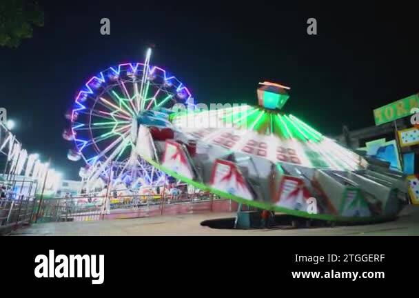 Giant wheel rides Stock Videos & Footage - HD and 4K Video Clips - Alamy