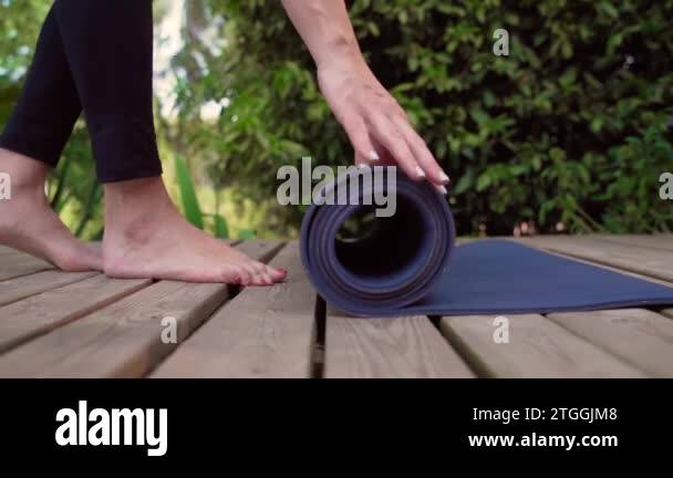 Traveling with yoga Stock Videos & Footage - HD and 4K Video Clips - Alamy