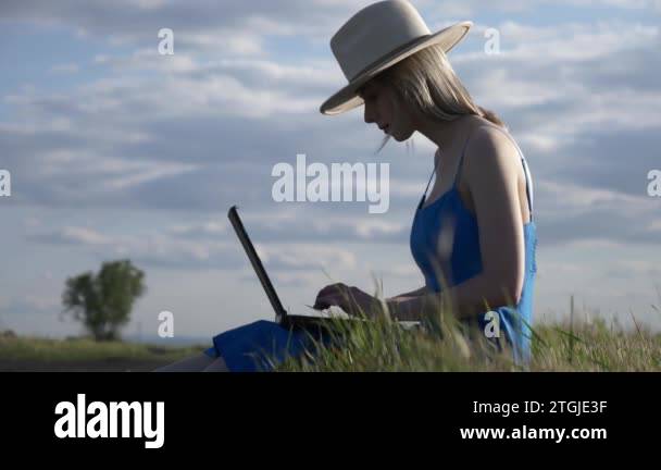 Computer road Stock Videos & Footage - HD and 4K Video Clips - Alamy