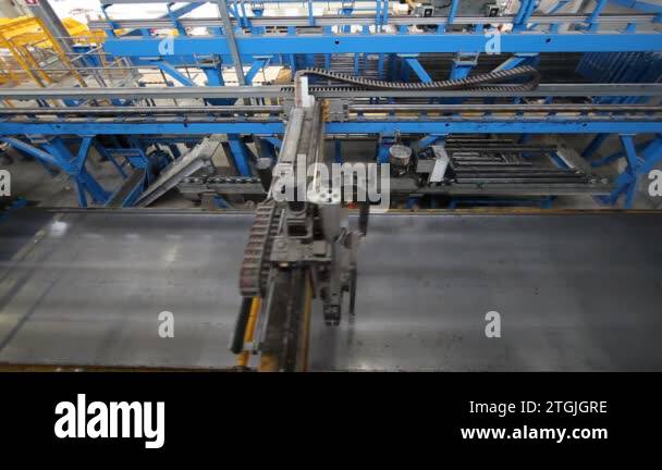 Video of a plotter robot in action in a modern, fully automated precast ...