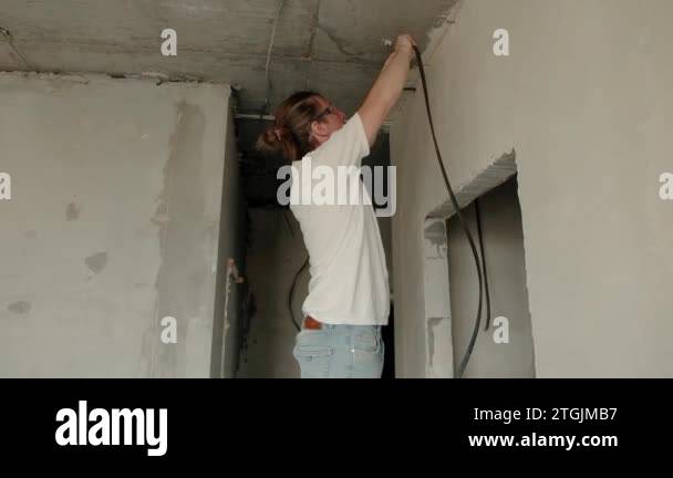Laying electrical cables Stock Videos & Footage - HD and 4K Video Clips ...