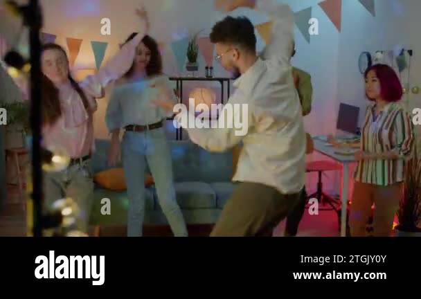 Students party house Stock Videos & Footage - HD and 4K Video Clips - Alamy