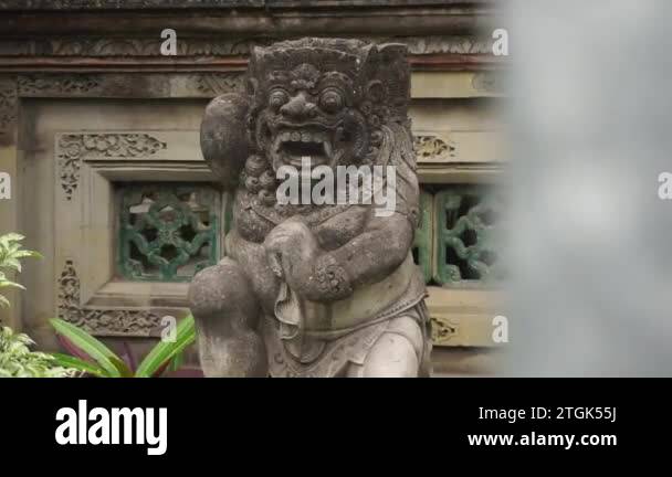 Door guardian statue Stock Videos & Footage - HD and 4K Video Clips - Alamy