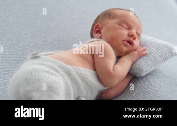 Hand under her head Stock Videos & Footage - HD and 4K Video Clips - Alamy