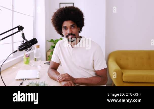 Studio face portrait Stock Videos & Footage - HD and 4K Video Clips - Alamy