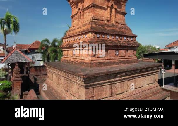 Masjid menara kudus Stock Videos & Footage - HD and 4K Video Clips - Alamy