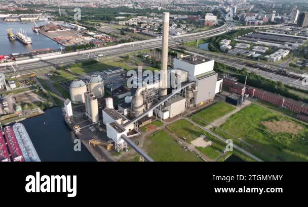 Landmark gas station Stock Videos & Footage - HD and 4K Video Clips - Alamy