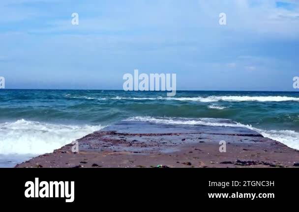 Pier foam Stock Videos & Footage - HD and 4K Video Clips - Alamy