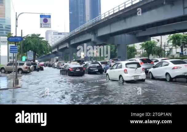 Water flood flooding disaster Stock Videos & Footage - HD and 4K Video ...