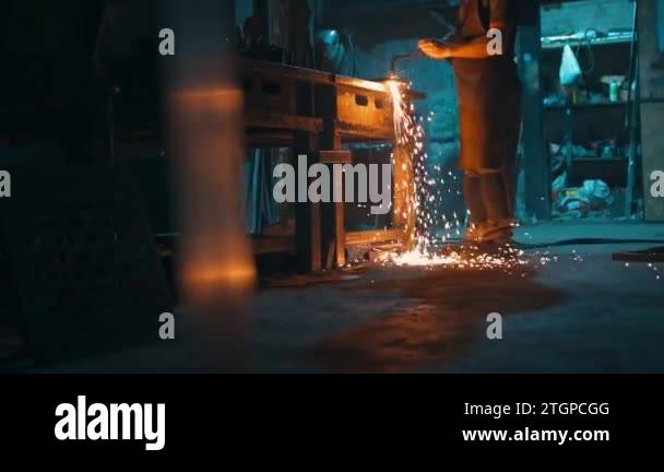 Oxy fuel welding Stock Videos & Footage - HD and 4K Video Clips - Alamy