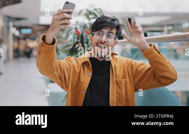 Phone filming mall Stock Videos & Footage - HD and 4K Video Clips - Alamy