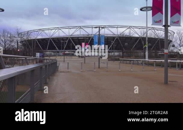 London stadium queen elizabeth olympic park Stock Videos & Footage - HD ...