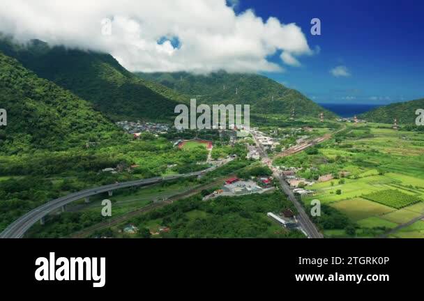 Yilan highway Stock Videos & Footage - HD and 4K Video Clips - Alamy