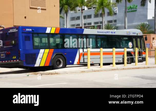 Number 9 bus Stock Videos & Footage - HD and 4K Video Clips - Alamy