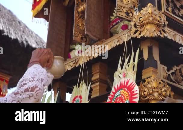 Offerings odalan temple festival Stock Videos & Footage - HD and 4K ...