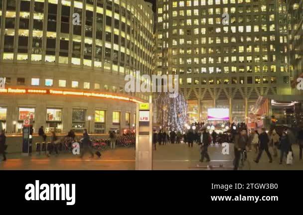 Canada square canary wharf Stock Videos & Footage - HD and 4K Video ...