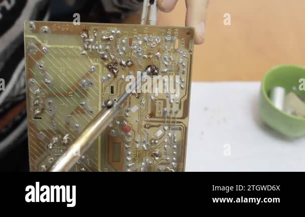 Chip soldering iron Stock Videos & Footage - HD and 4K Video Clips - Alamy