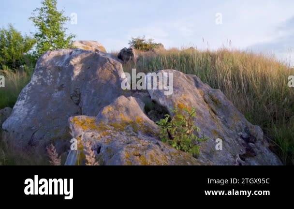 Quartz sandstone Stock Videos & Footage - HD and 4K Video Clips - Alamy