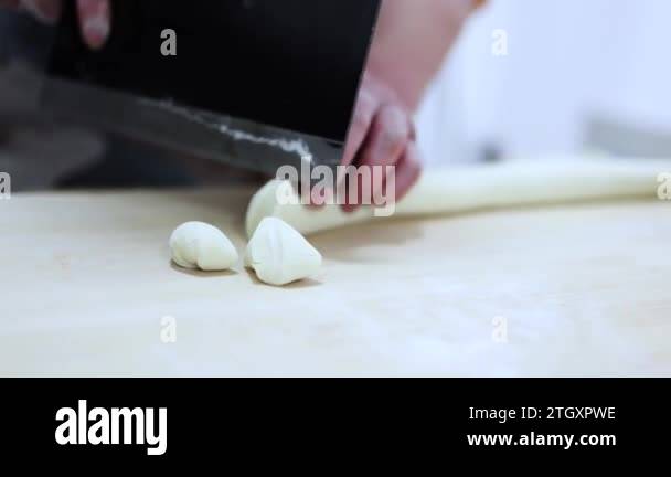 Dumpling dumplings Stock Videos & Footage - HD and 4K Video Clips - Alamy