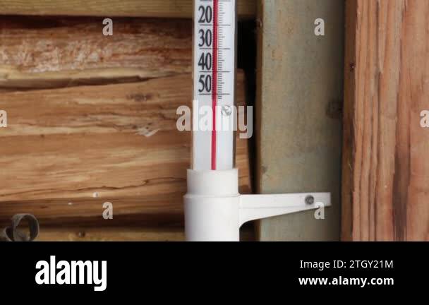 Zero On Thermometer Stock Videos And Footage Hd And 4k Video Clips Alamy
