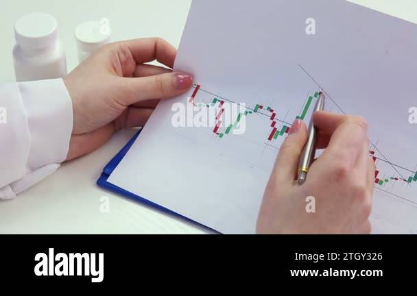 Health curves Stock Videos & Footage - HD and 4K Video Clips - Alamy