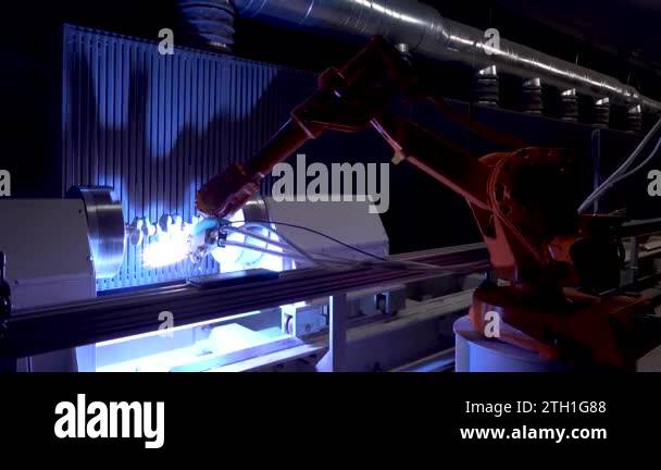 Automatic industrial robotic welding machine that applies coatings to ...