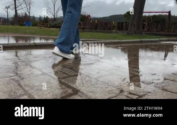 Woman on tip toes Stock Videos & Footage - HD and 4K Video Clips - Alamy