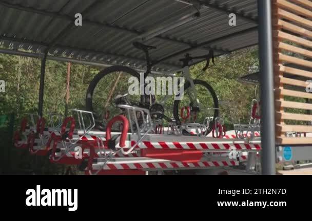 Double decker rack Stock Videos & Footage - HD and 4K Video Clips - Alamy