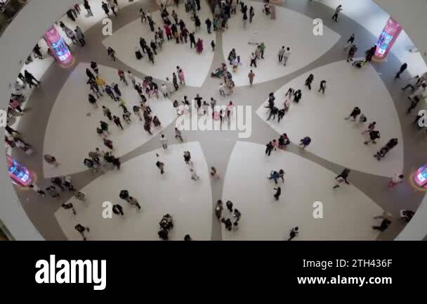 Crowd passing in a Dubai Mall, is one of the worlds largest shopping malls in UAE. Editorial ...